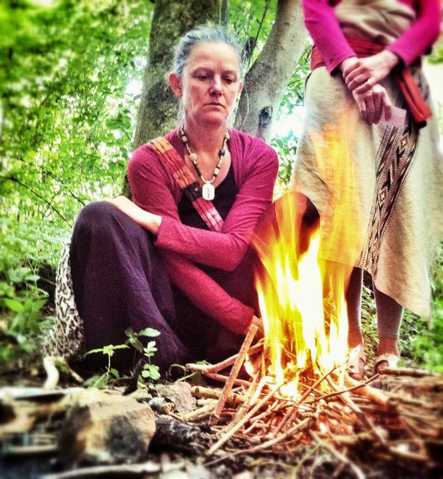 BeSimply...Mothers & Maidens {Jane Hardwicke Collings} - Suzanne Toro